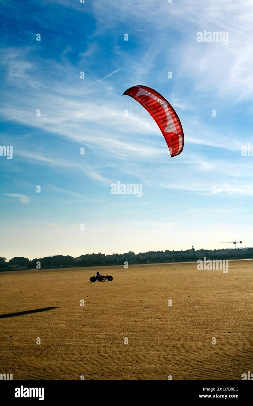 Kite powered sport hi-res stock photography and images - Alamy