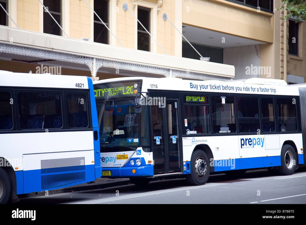 Sydney buses hi-res stock photography and images - Alamy