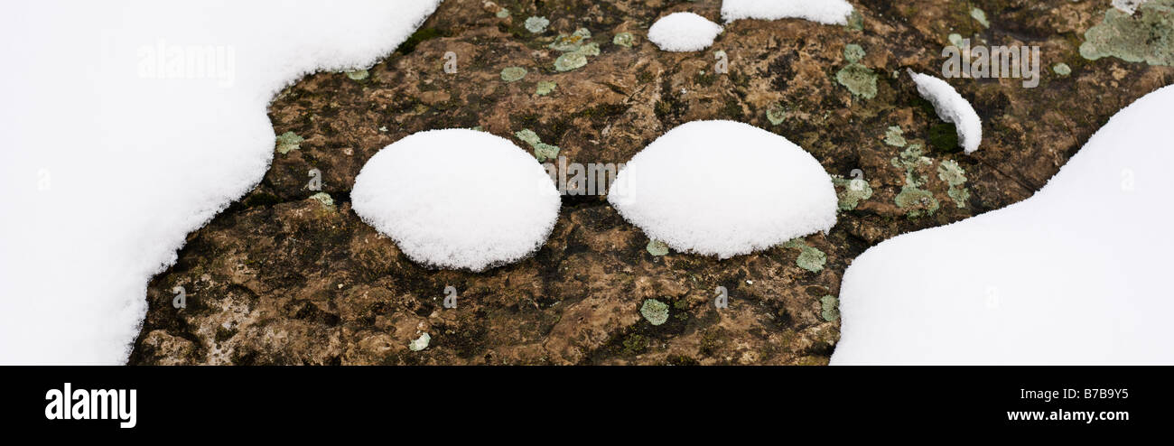 Snow rock hi-res stock photography and images - Alamy
