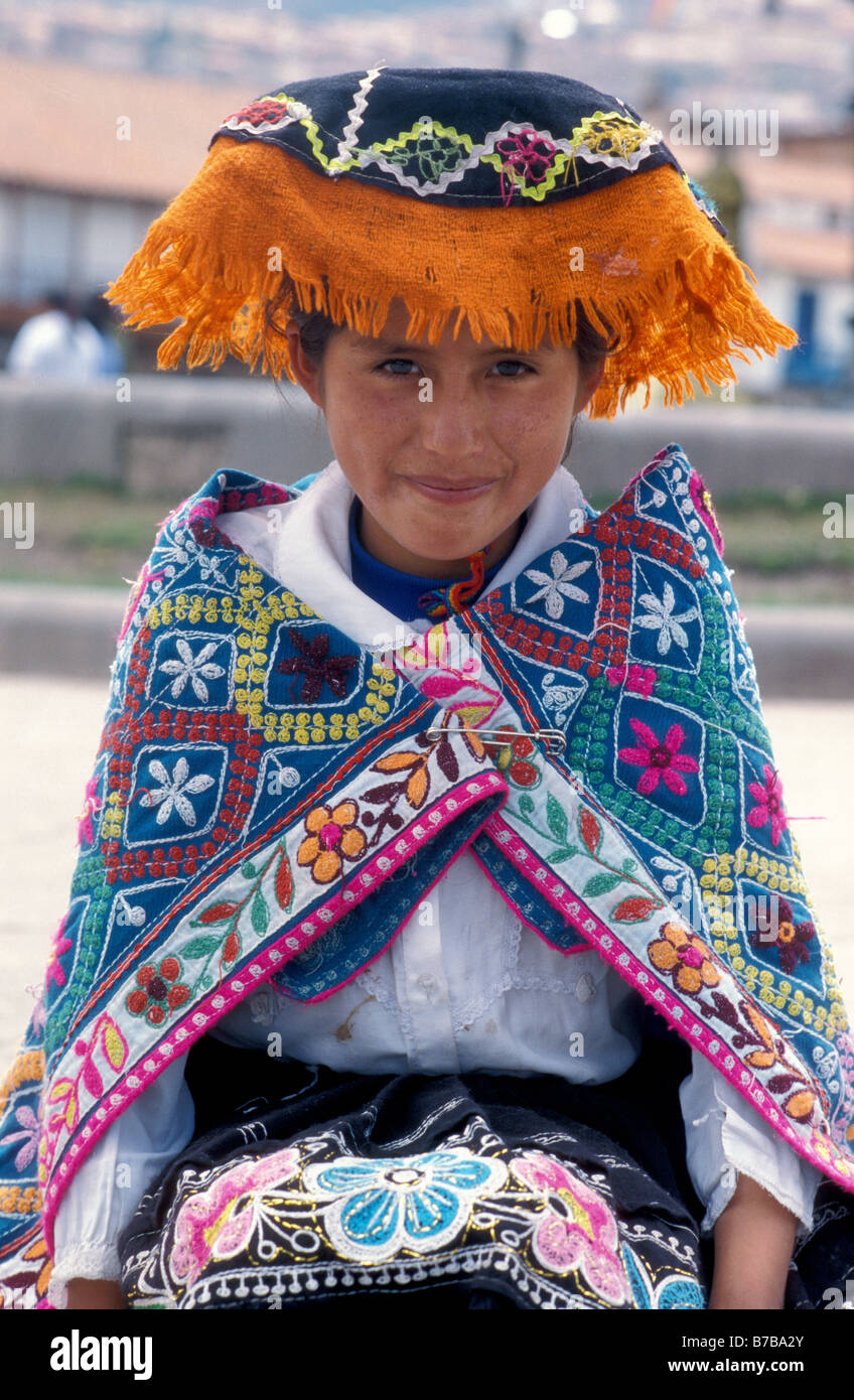 inca girl in costume plaza de armas cusco sacred valley peru Stock ...
