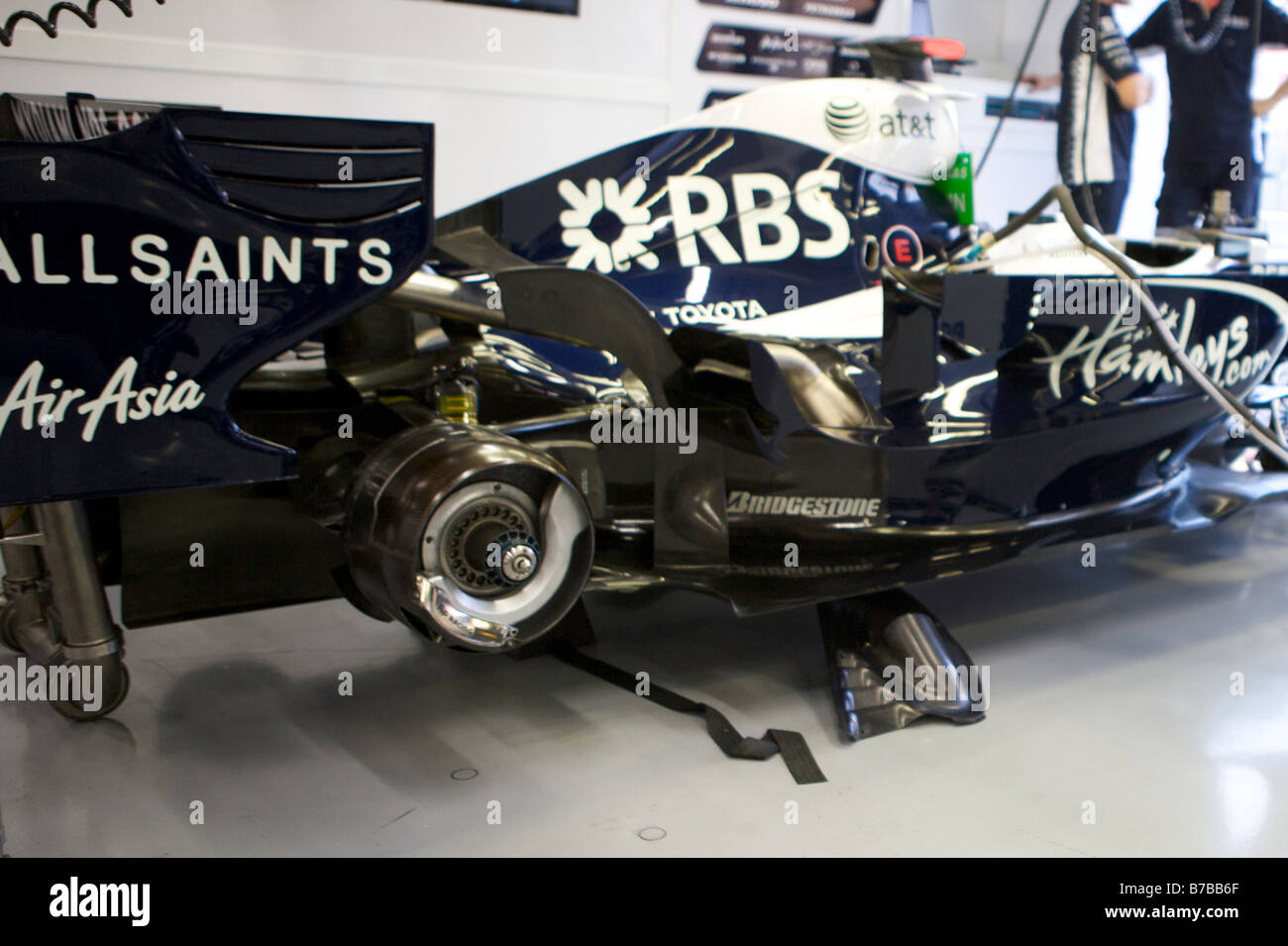 Singapore f1 track pit lane hi-res stock photography and images - Alamy