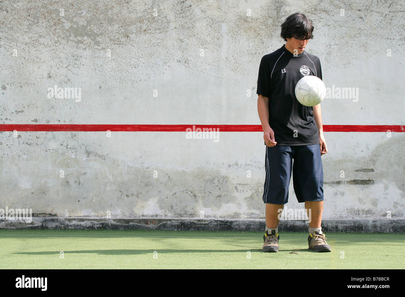 “sixth former playing football” Stock Photo - Alamy