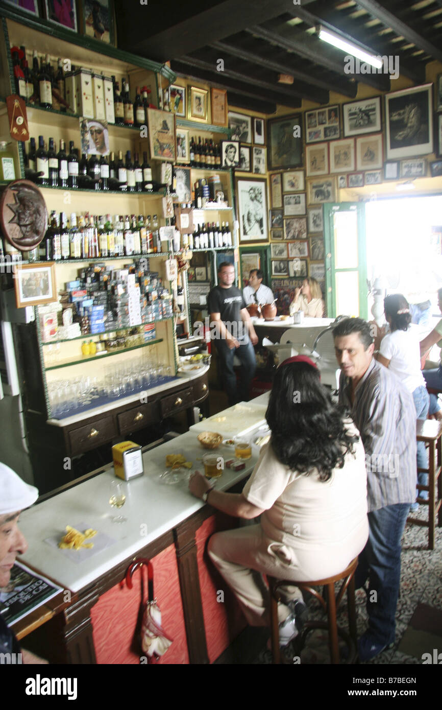 Old bar photos hi-res stock photography and images - Alamy