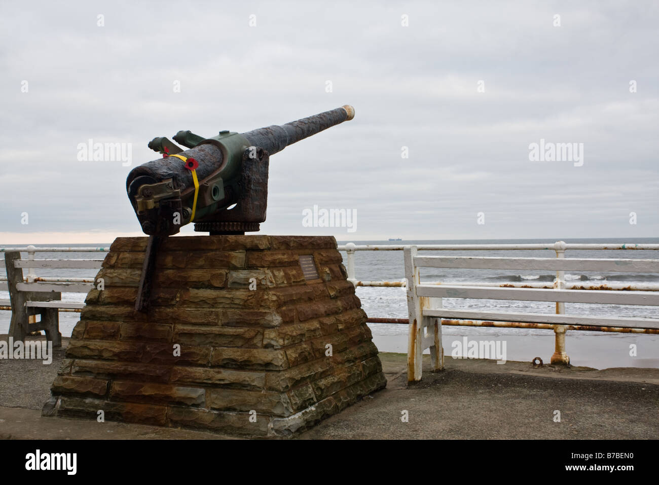 Commemorative Cannon faces out to sea at Whitby, decorated with ...