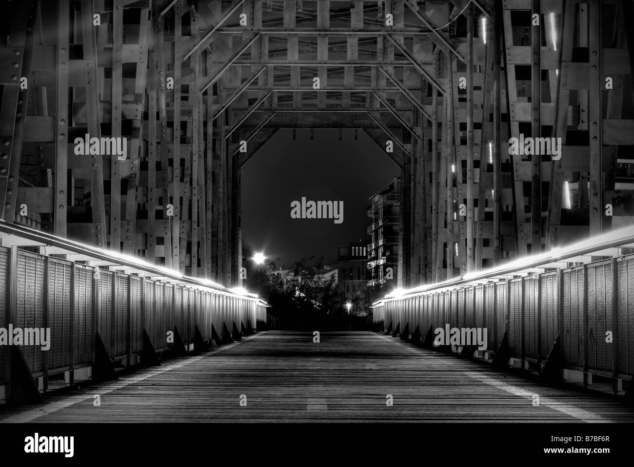 Night perspective hi-res stock photography and images - Alamy