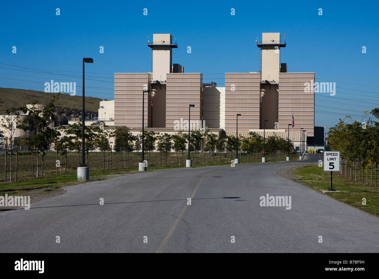 Natural gas electricity power plant hi-res stock photography and images ...