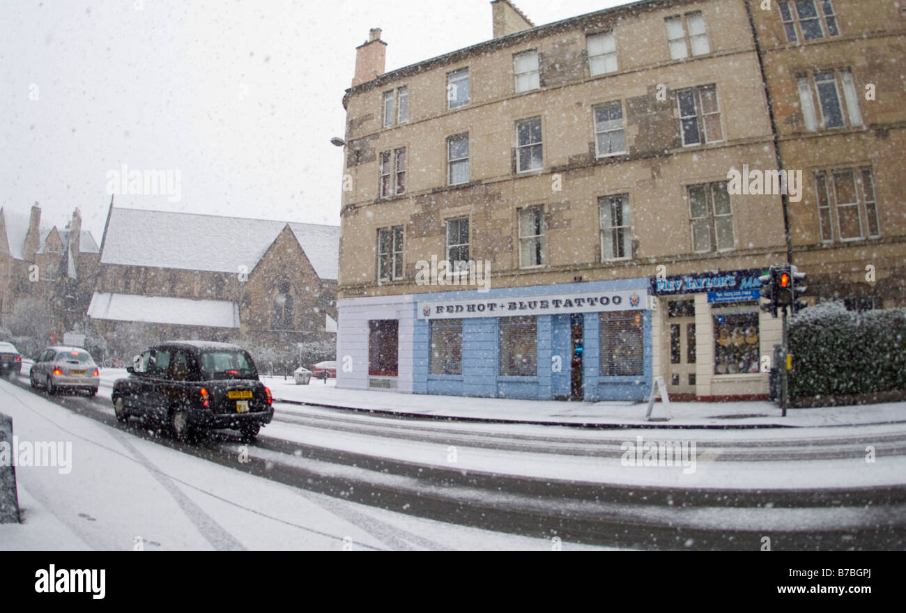 Street in Edinburgh under a heavy snowfall Stock Photo - Alamy