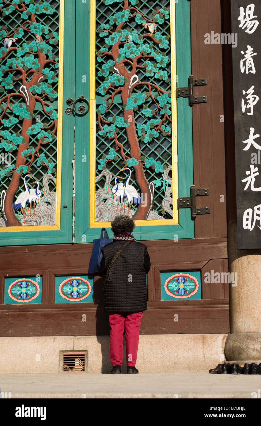 Korean prayer praying asian hi-res stock photography and images - Alamy