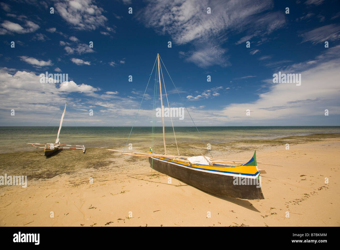 Traditional fishing pirogue boat hi-res stock photography and images ...