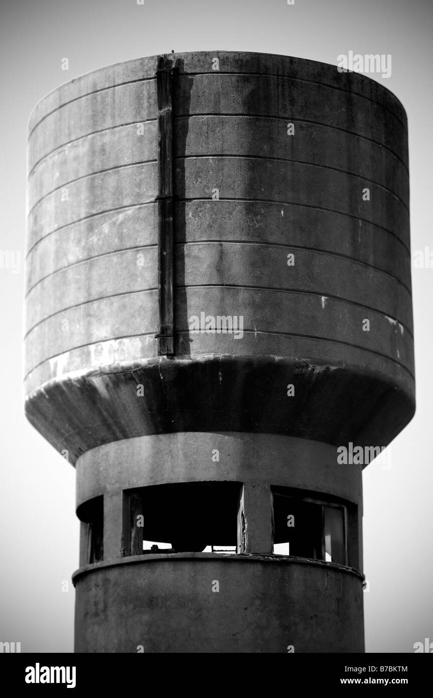 Cement water tank hi-res stock photography and images - Alamy