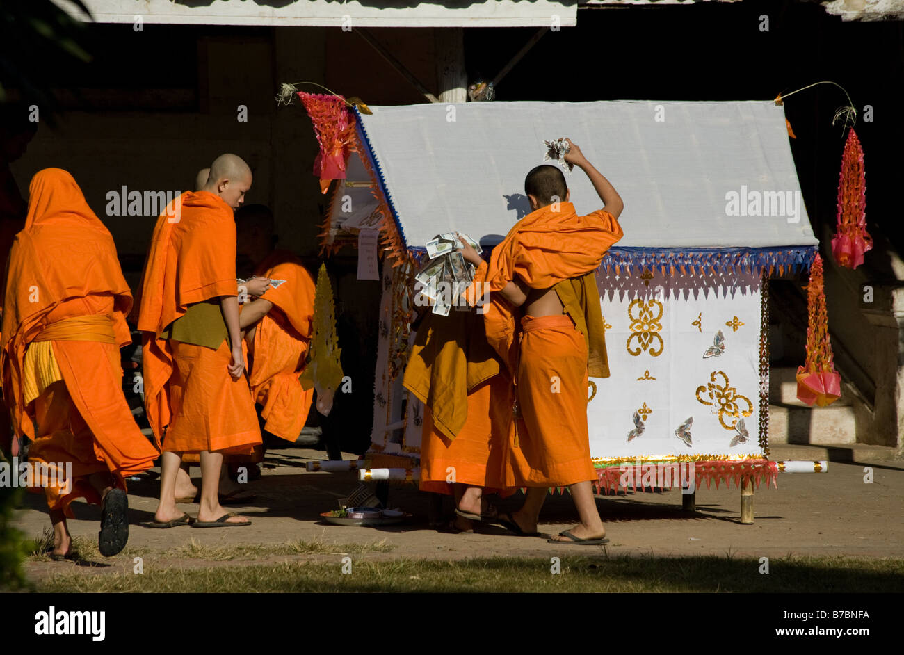 Buddhist death ceremony hi-res stock photography and images - Alamy