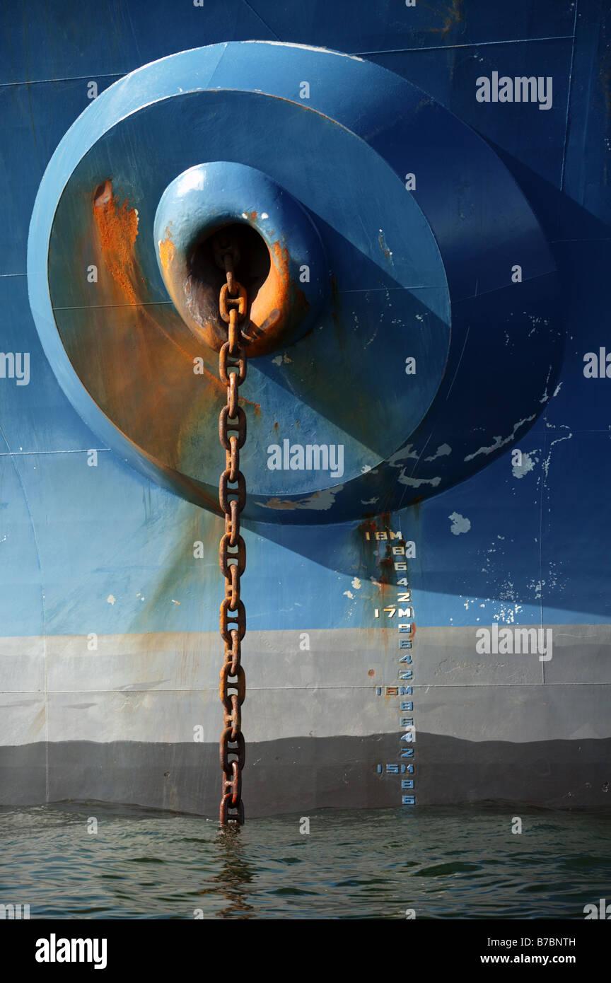 Chock hi-res stock photography and images - Alamy