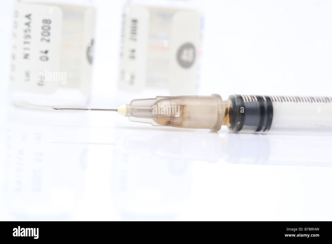 Poison bottle and syringe hi-res stock photography and images - Alamy