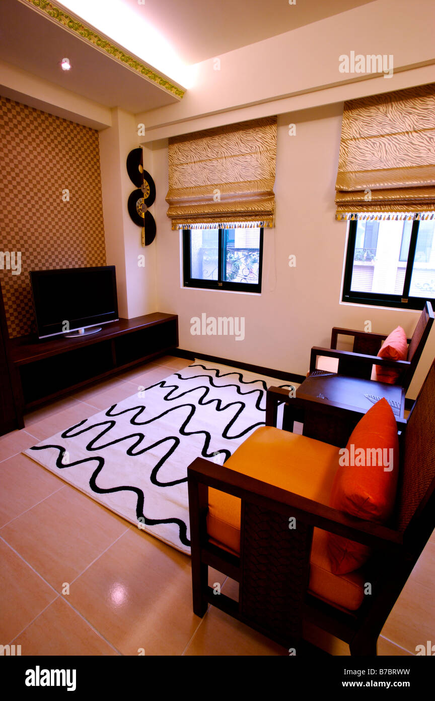 Showcase cabinet hi-res stock photography and images - Alamy