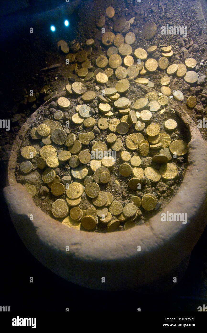 Iran iranian money coin hi-res stock photography and images - Alamy