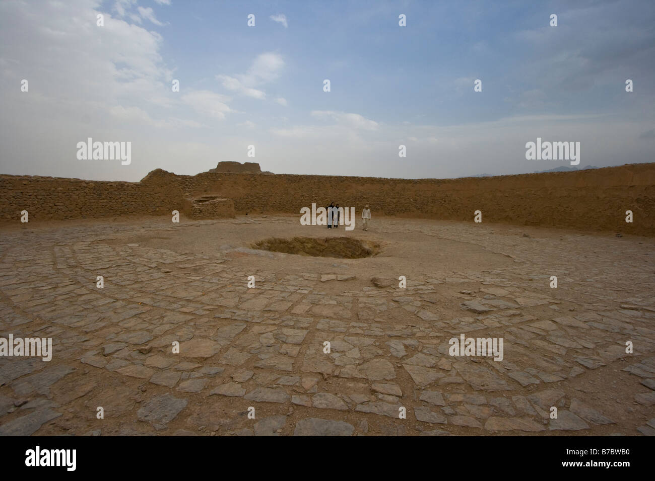 Dakhmeh hi-res stock photography and images - Alamy