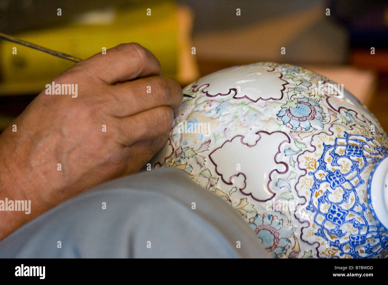 Enamel painting hi-res stock photography and images - Alamy