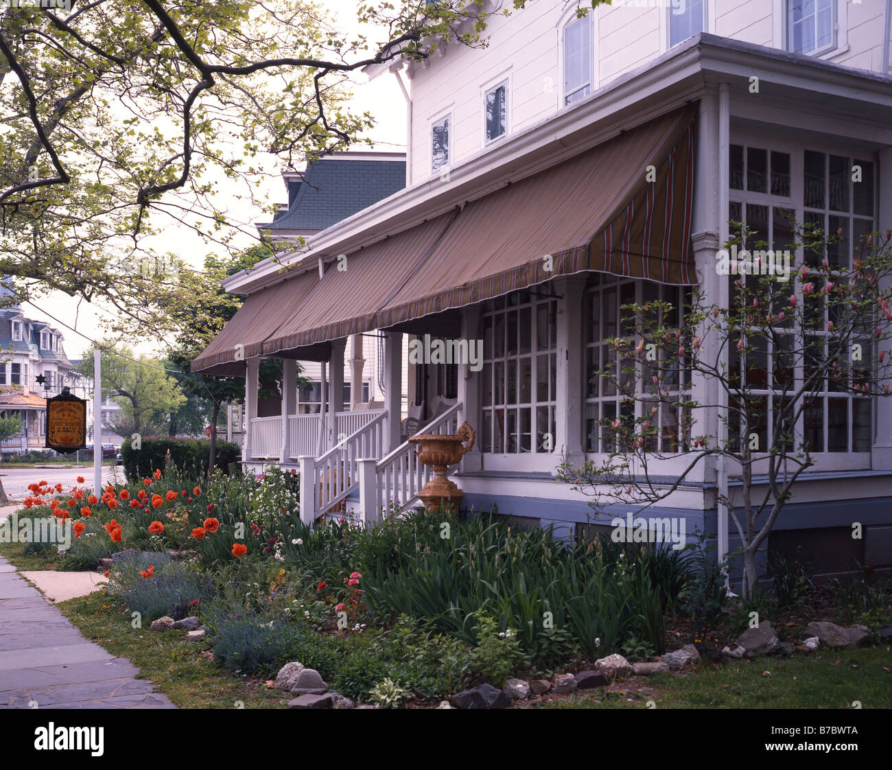 Victorian House Inn Stock Photo - Alamy
