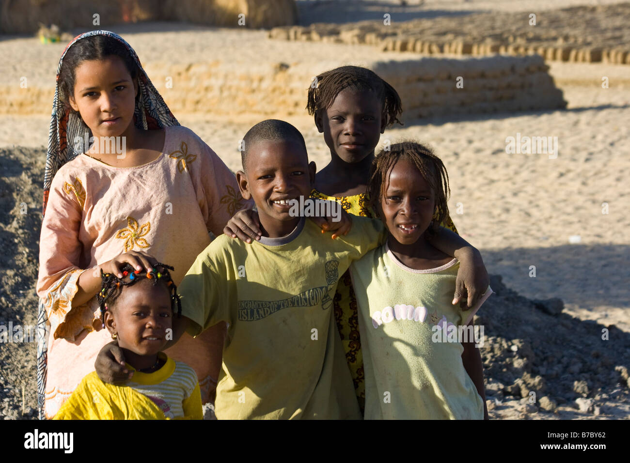 Children in Timbuktu Mali Stock Photo - Alamy