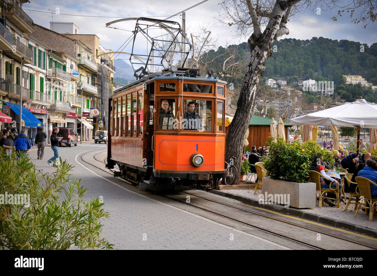 Victorian tram hi-res stock photography and images - Alamy