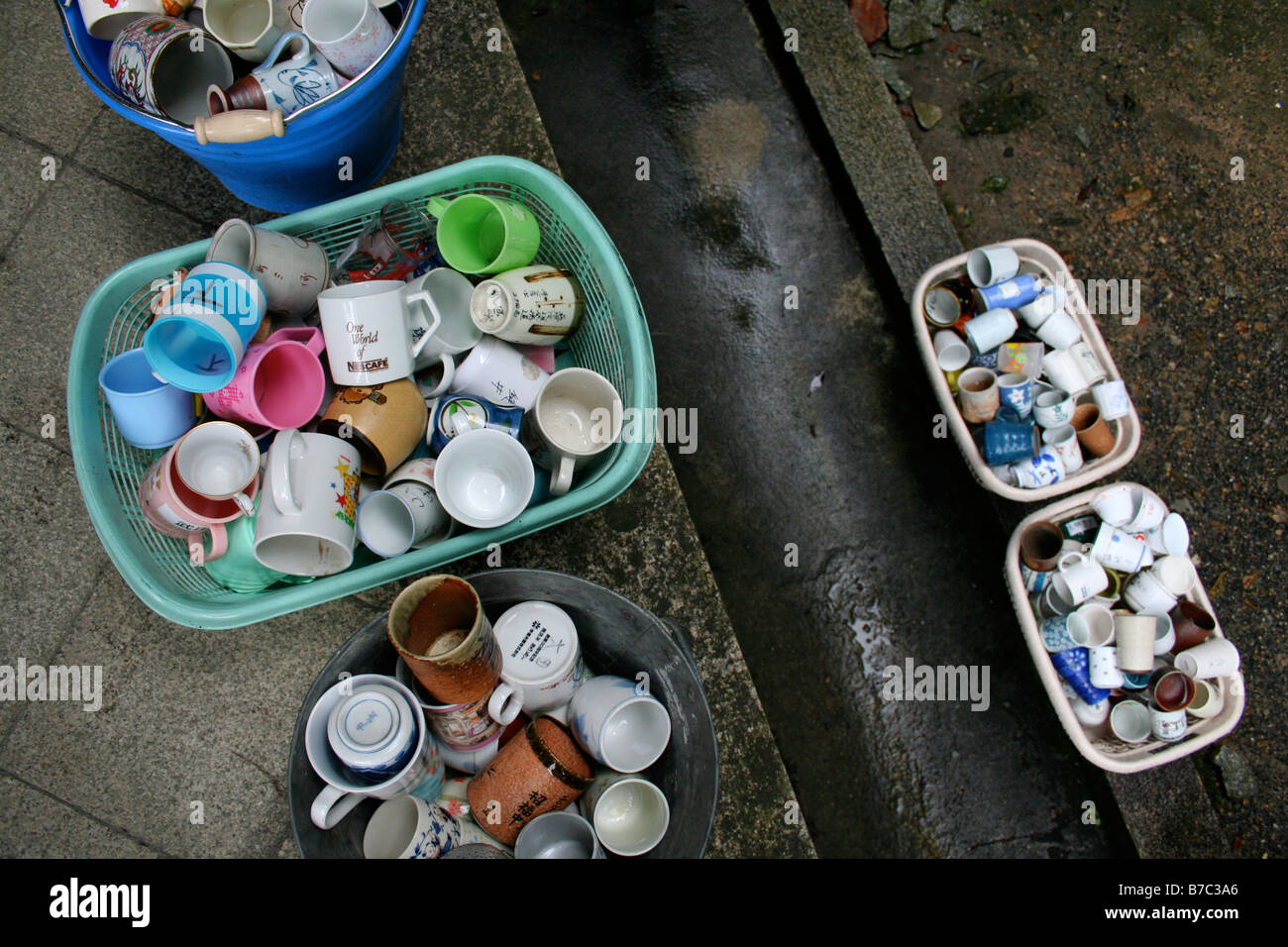 Collection of cups hi-res stock photography and images - Alamy
