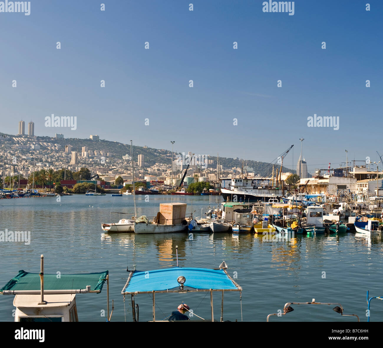 Little fishing boats hi-res stock photography and images - Alamy