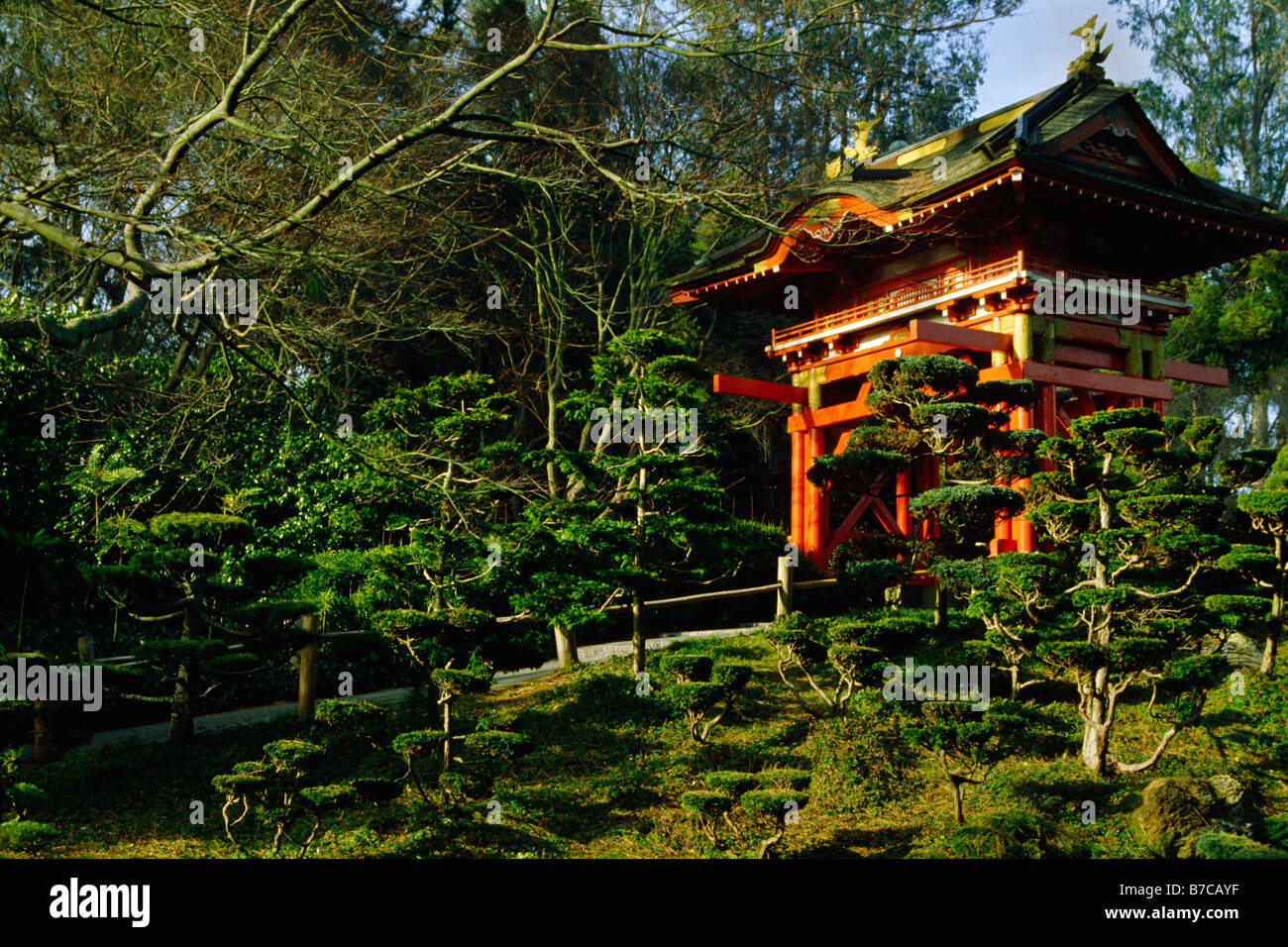 Entryway to path at JAPANESE TEA GARDEN in GOLDEN GATE PARK SAN ...