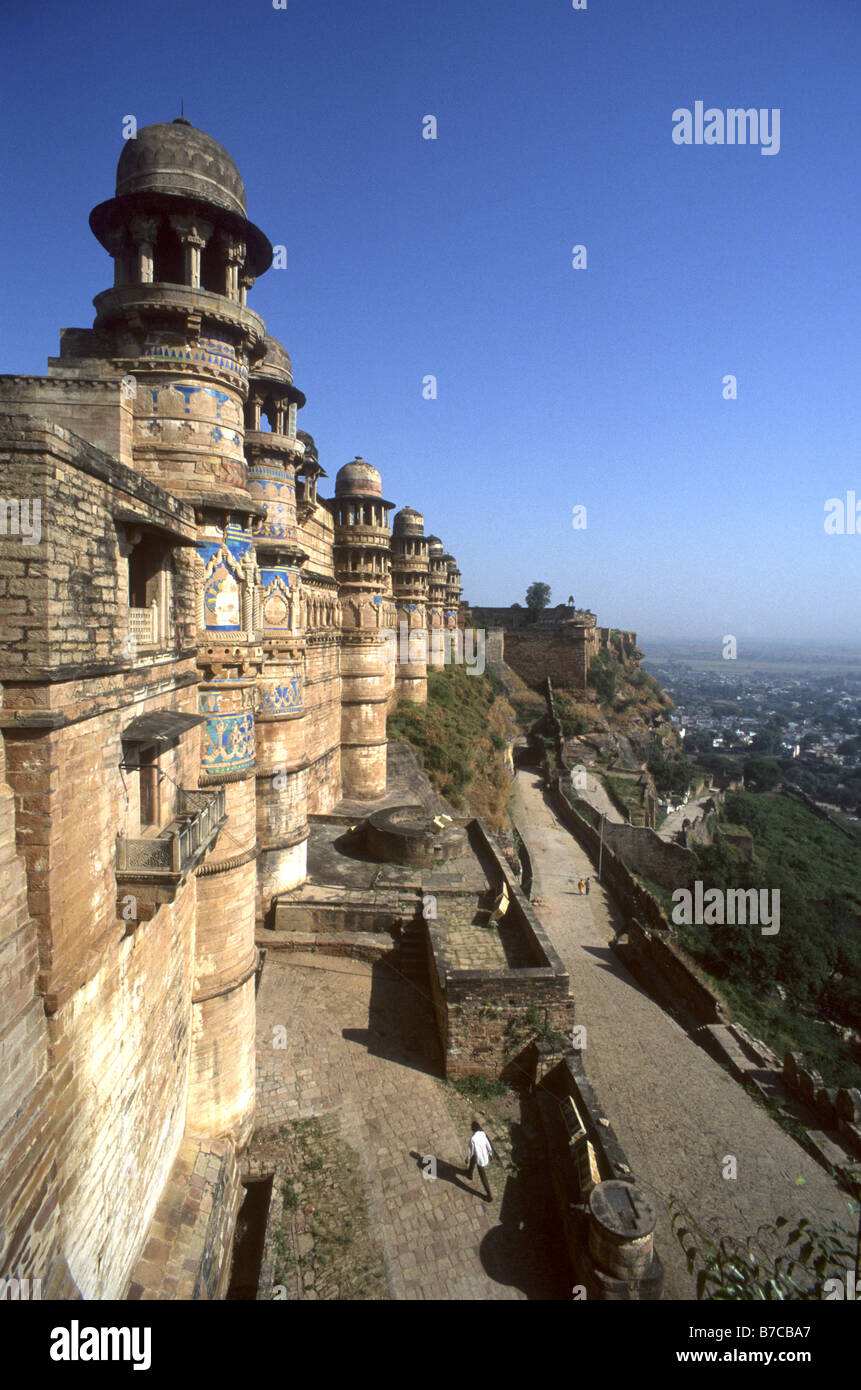 The walls and main gate to Gwalior Fort at Madhya Pradesh,India Stock ...