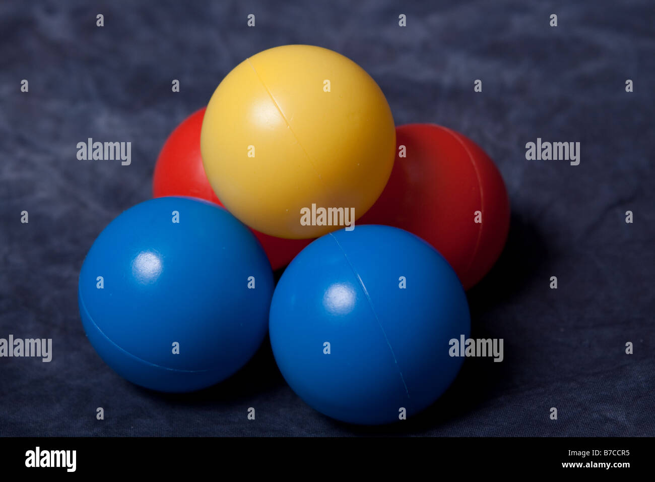 Yellow and blue balls hi-res stock photography and images - Alamy