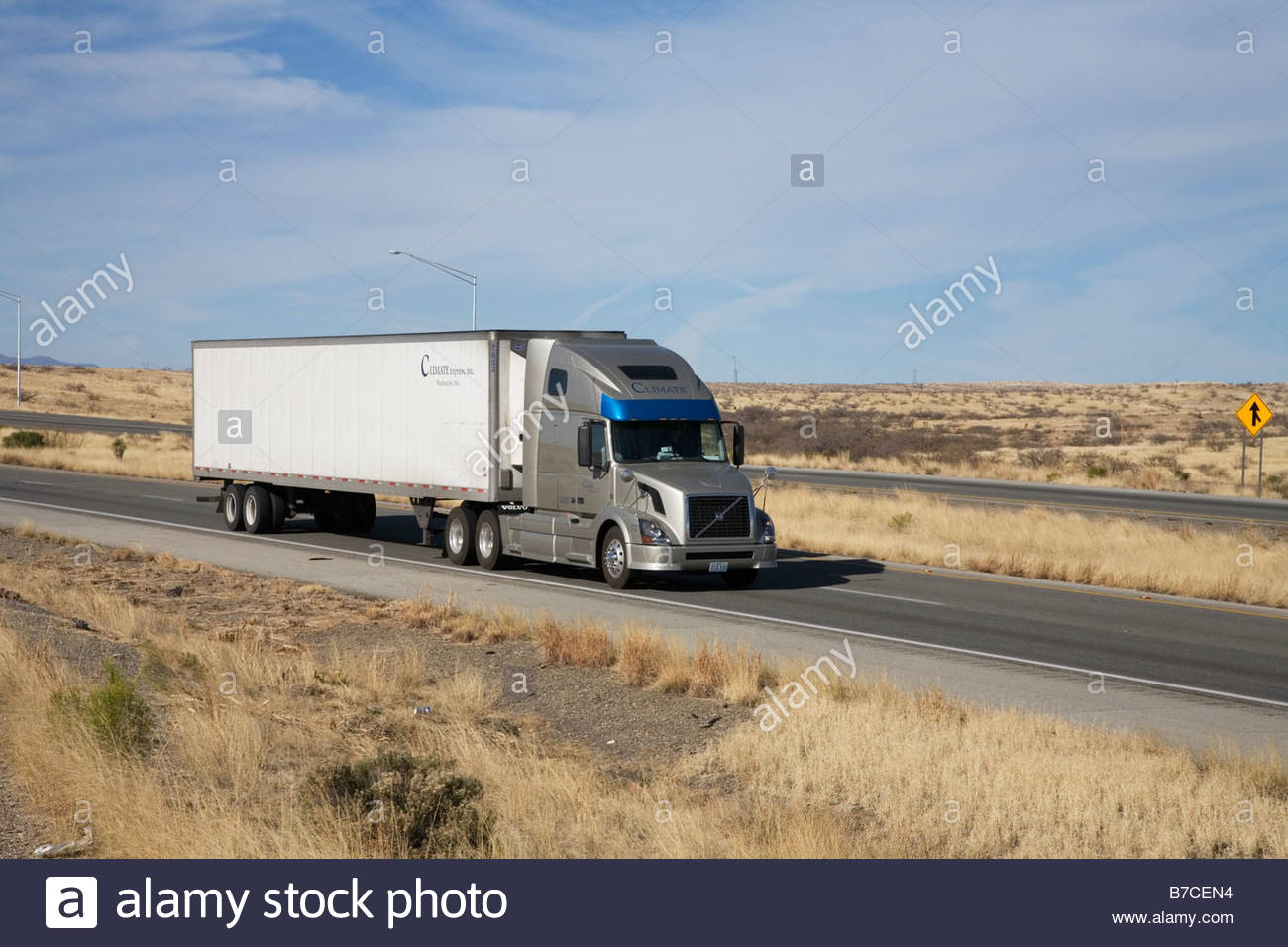 Semi Truck Highway High Resolution Stock Photography and Images - Alamy