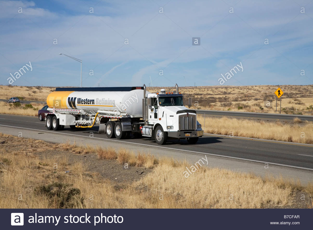 18 Wheeler Tractor Trailer Truck High Resolution Stock Photography and ...