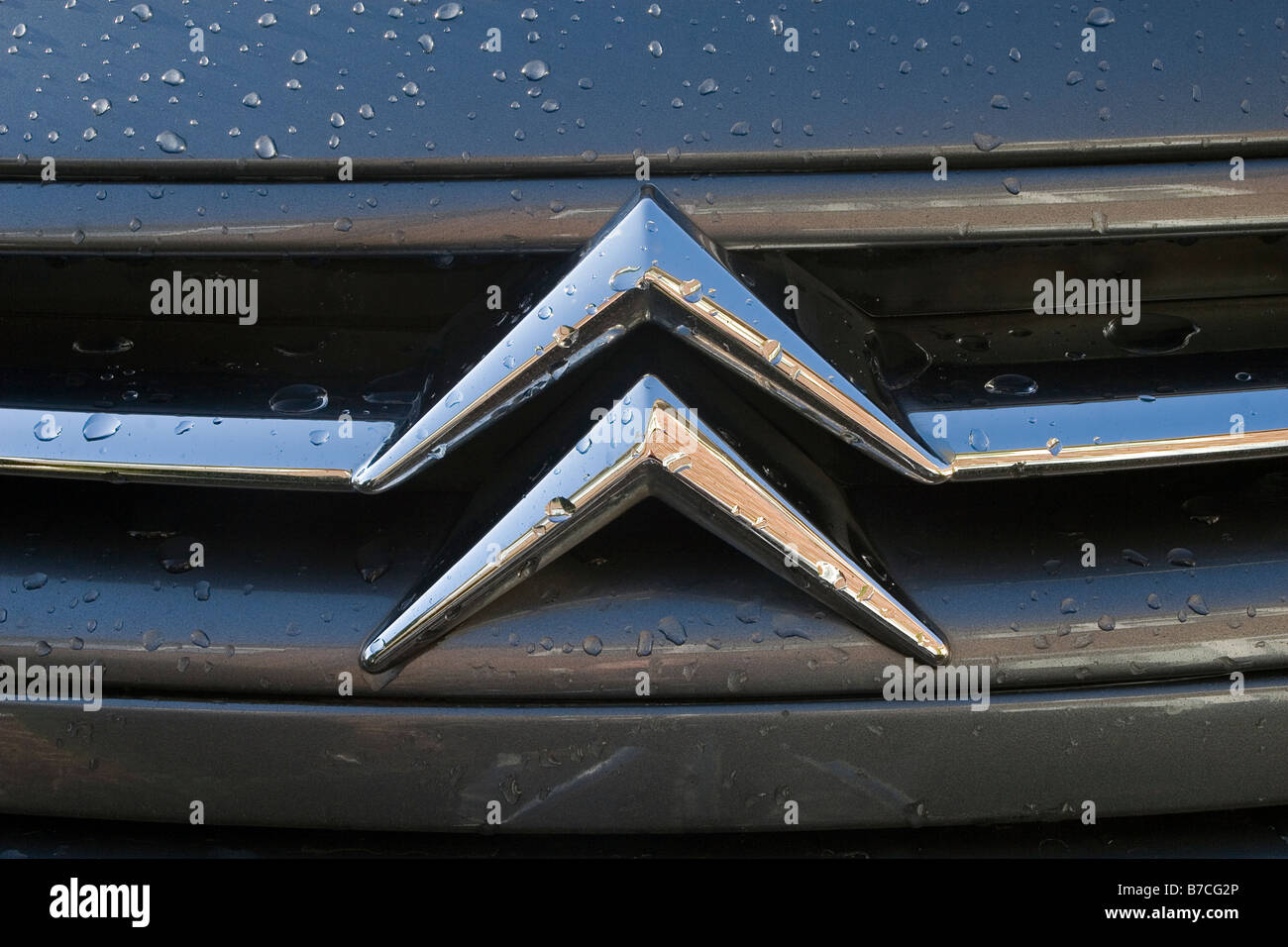 Citroen car badge hi-res stock photography and images - Alamy