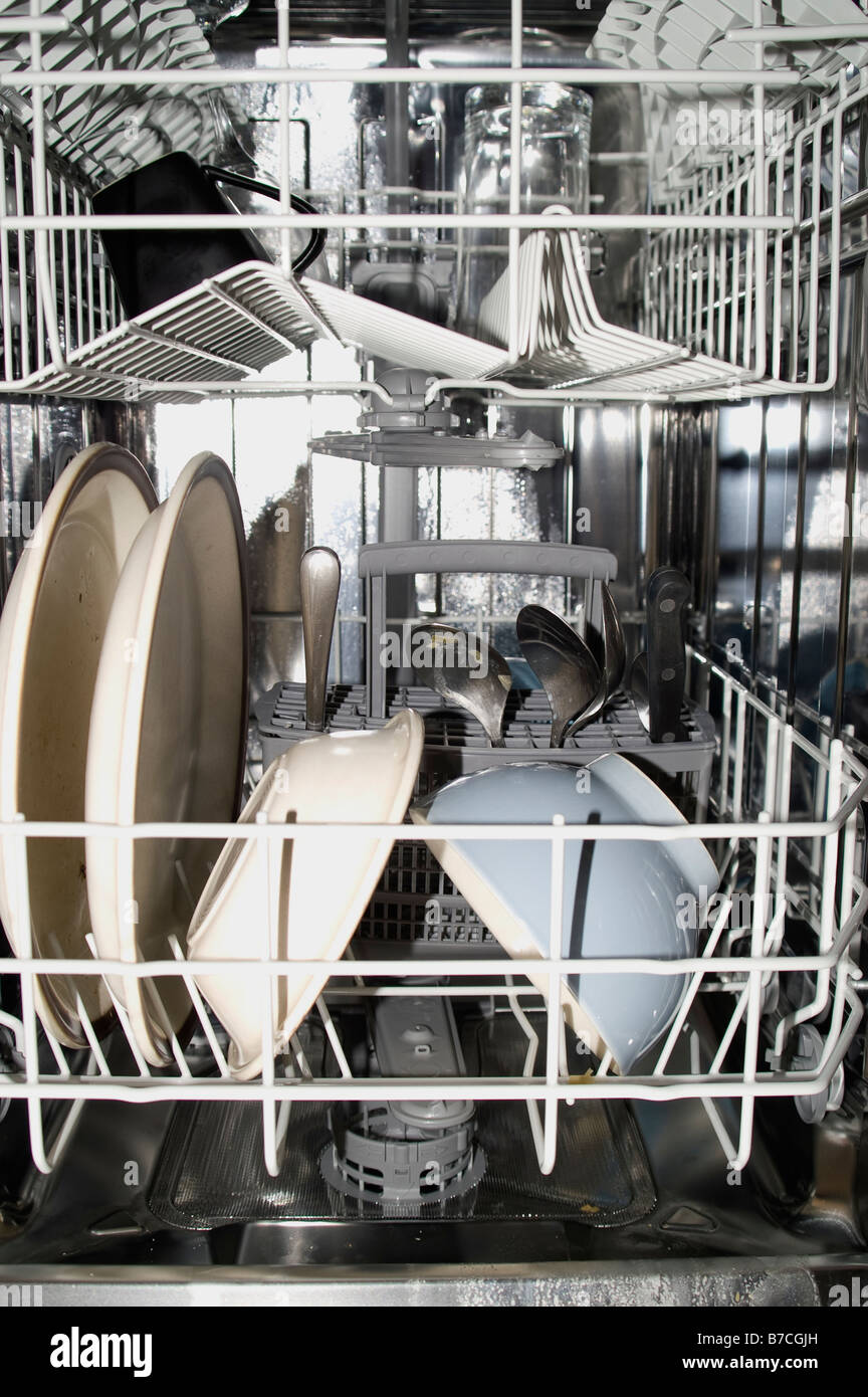 Inside a dishwasher hi-res stock photography and images - Alamy