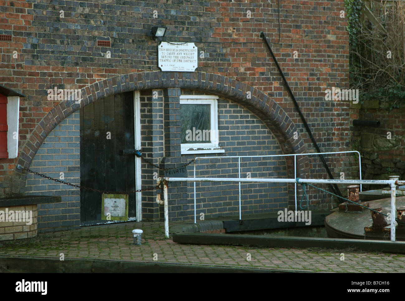 Coventry station sign hi-res stock photography and images - Alamy
