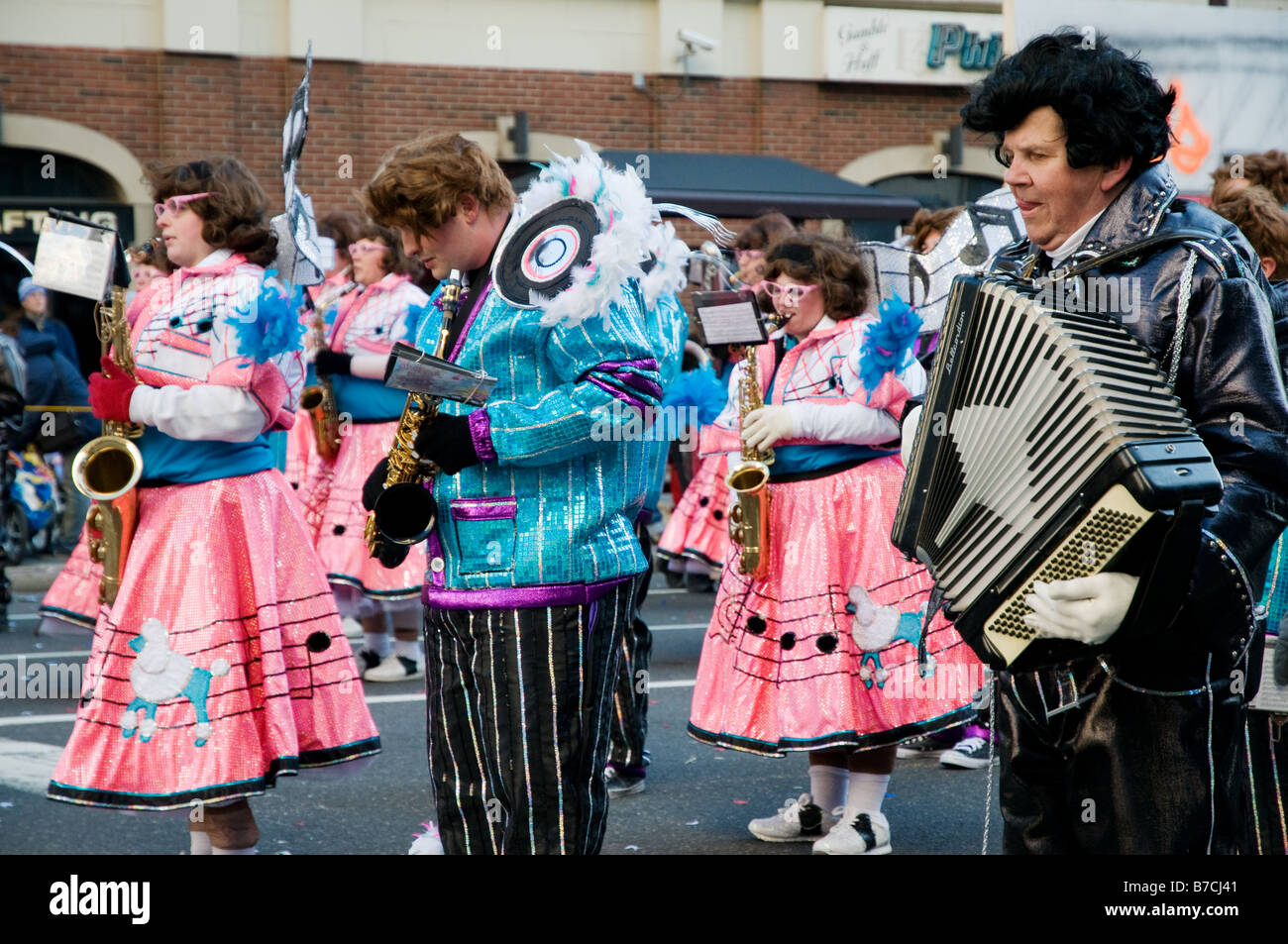Mummers parade hi-res stock photography and images - Alamy