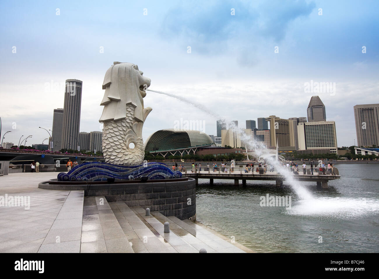 Merlion park singapore hi-res stock photography and images - Alamy