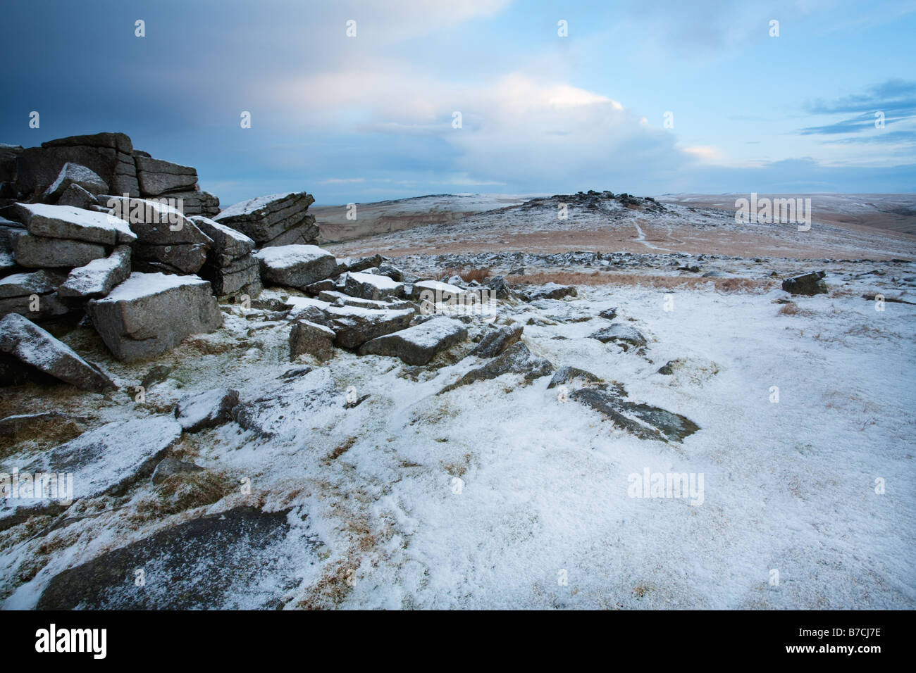 Snow on dartmoor hi-res stock photography and images - Alamy