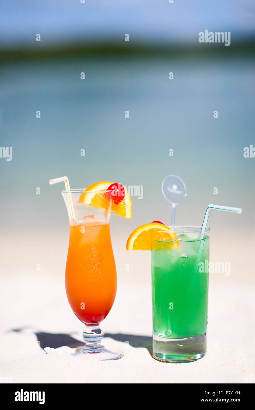 White sand beach and ocean hi-res stock photography and images - Alamy