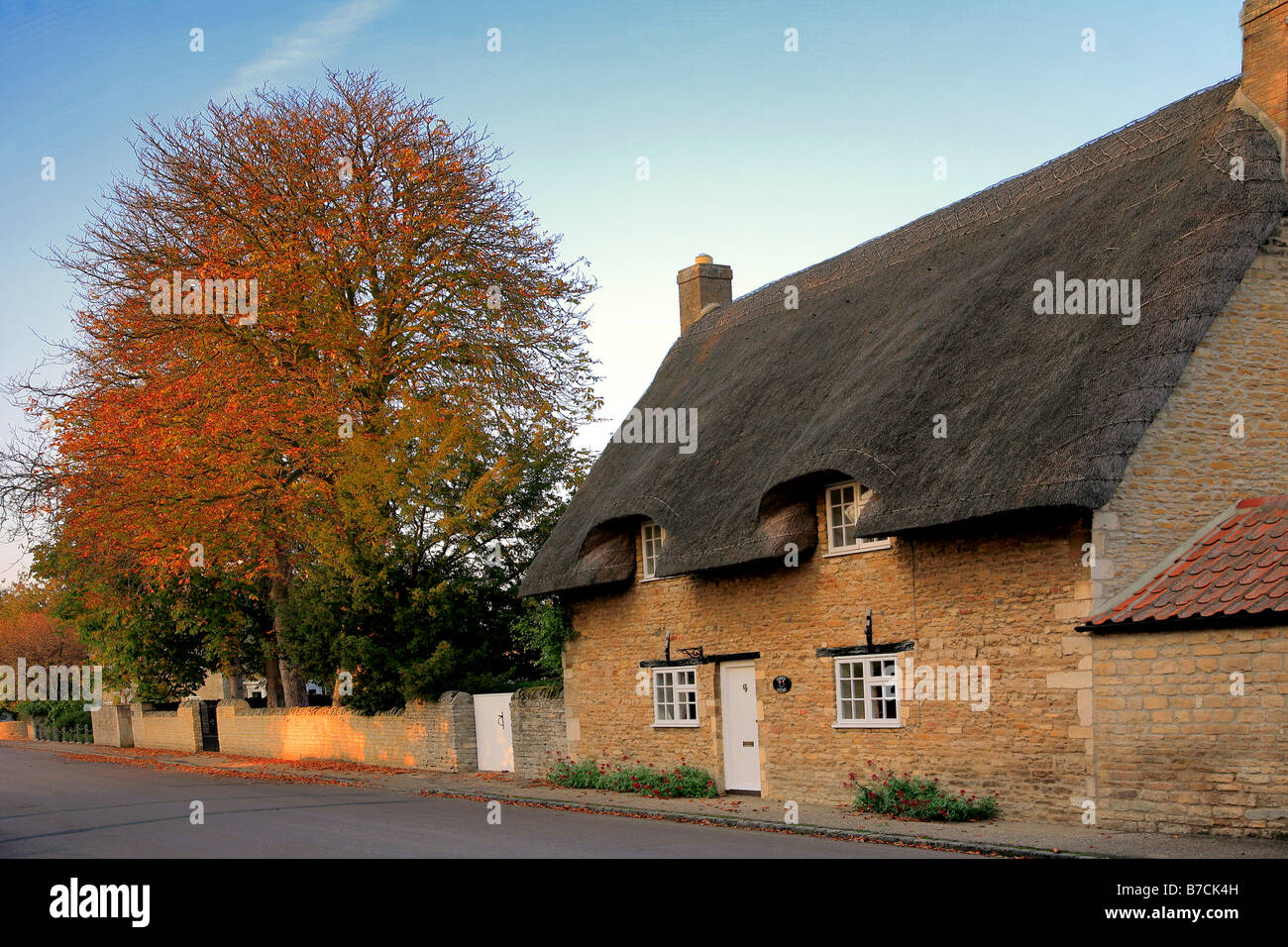 Thatched Stone Built Cottage Fotheringhay village Northamptonshire ...