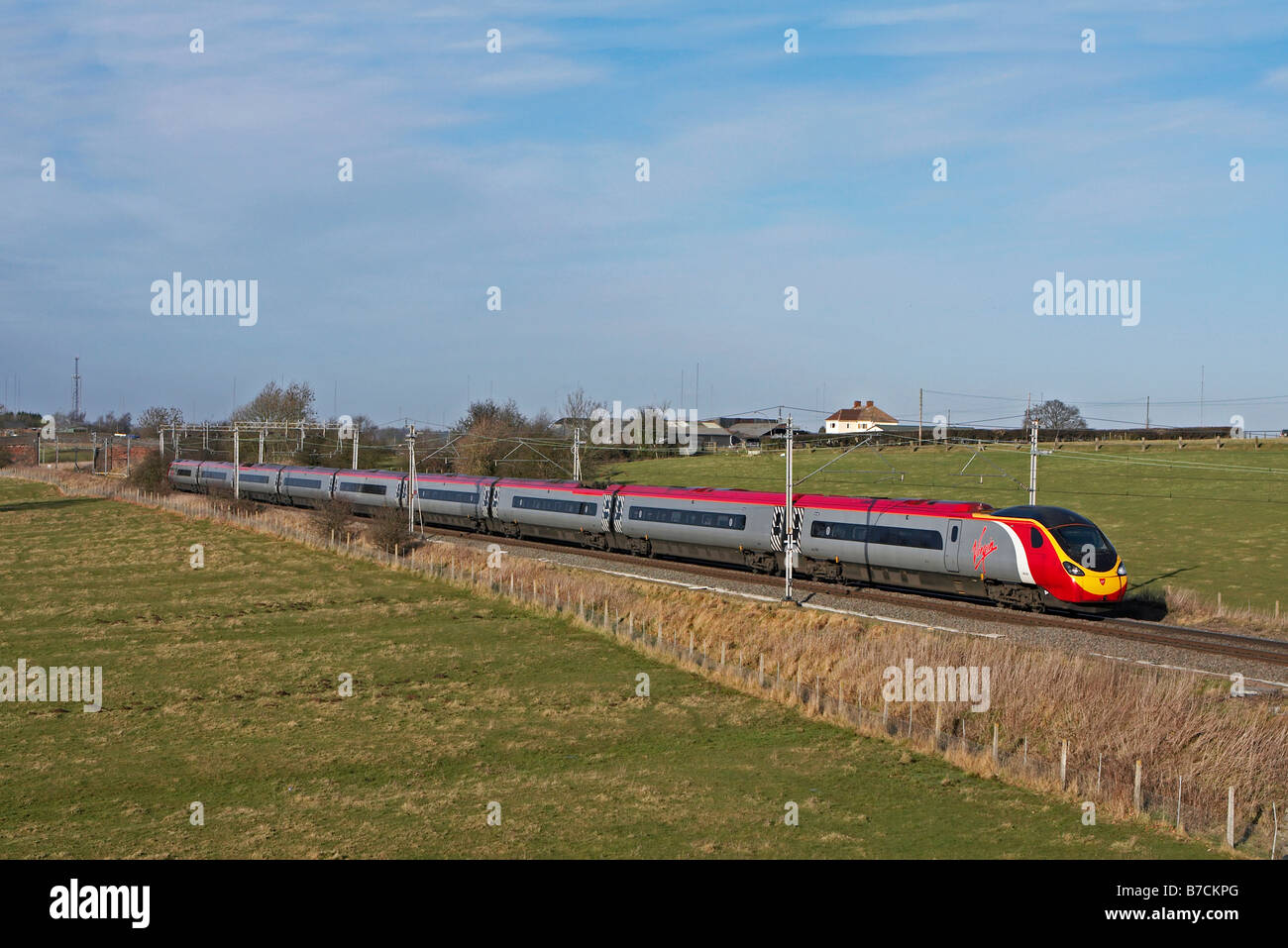 Tilting train uk hi-res stock photography and images - Alamy