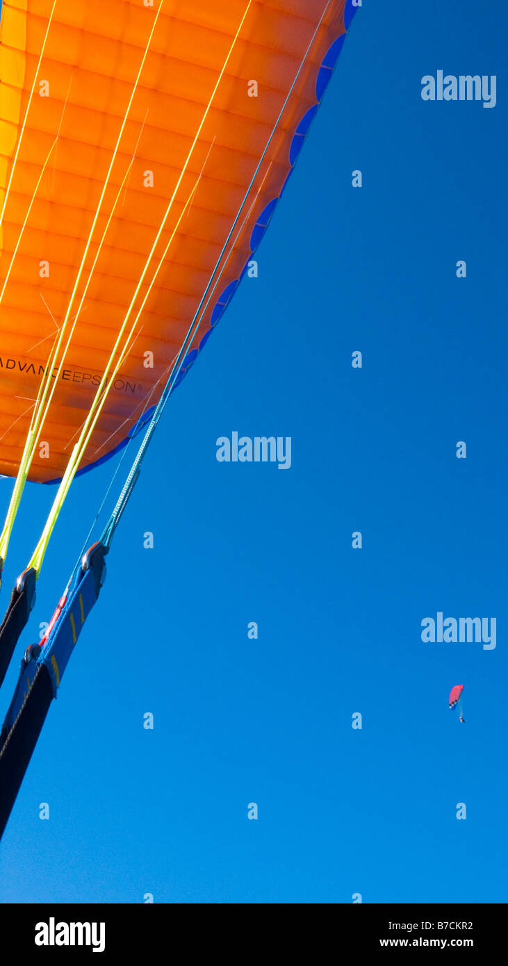 Pilot paramotor canopy hi-res stock photography and images - Alamy