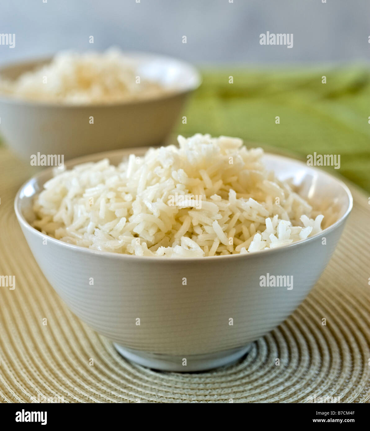 Shallow bowls hi-res stock photography and images - Alamy