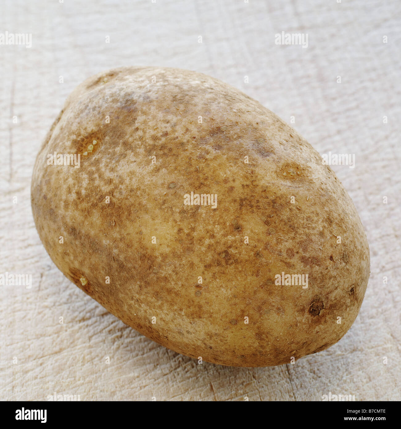 Yellow potato hi-res stock photography and images - Alamy