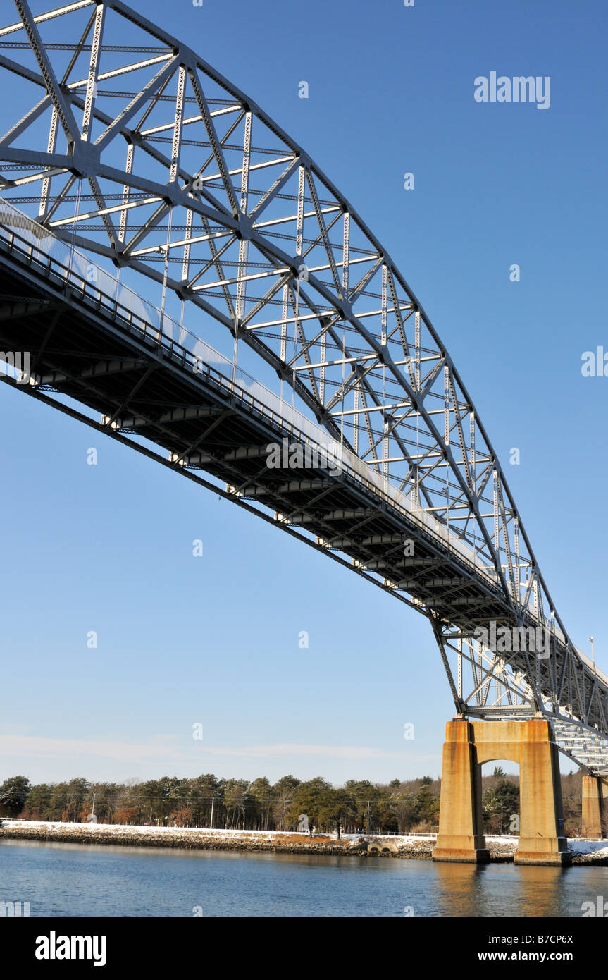 Steel truss girders hi-res stock photography and images - Alamy
