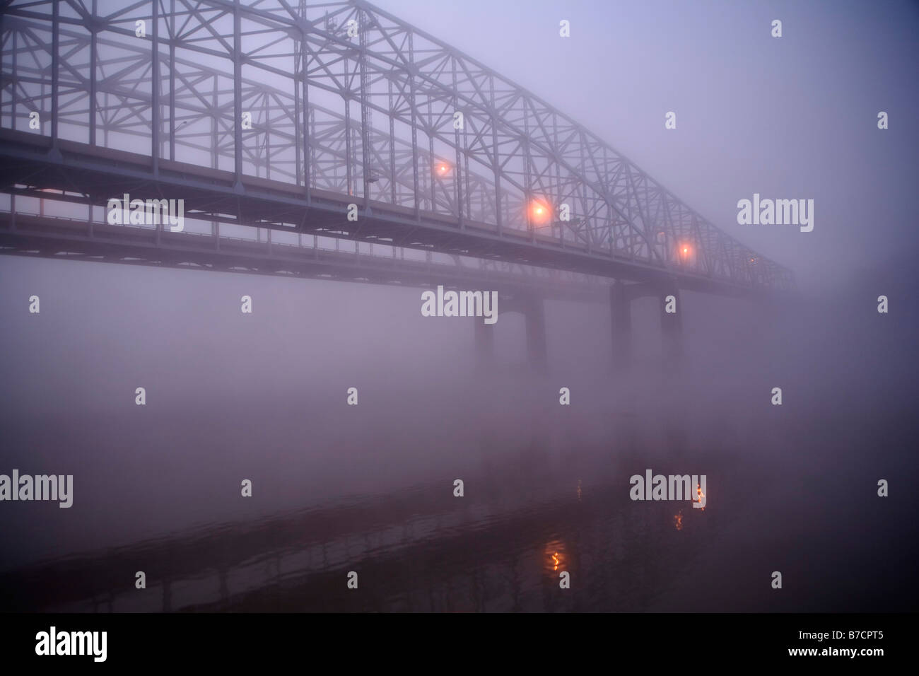 Missouri river bridge hi-res stock photography and images - Alamy