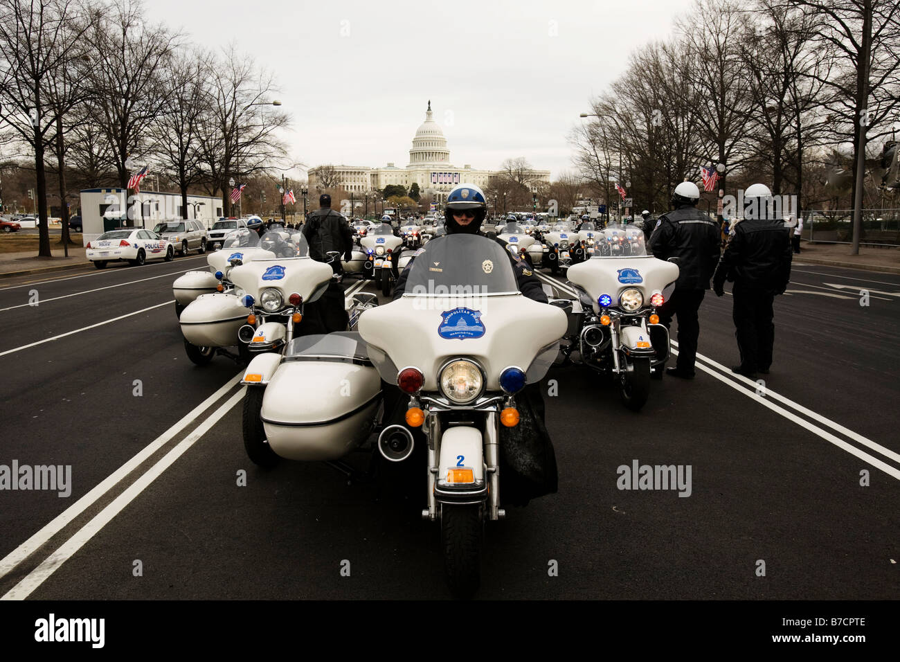 Washington DC Metropolitan Police Department motorcycle unit Stock ...
