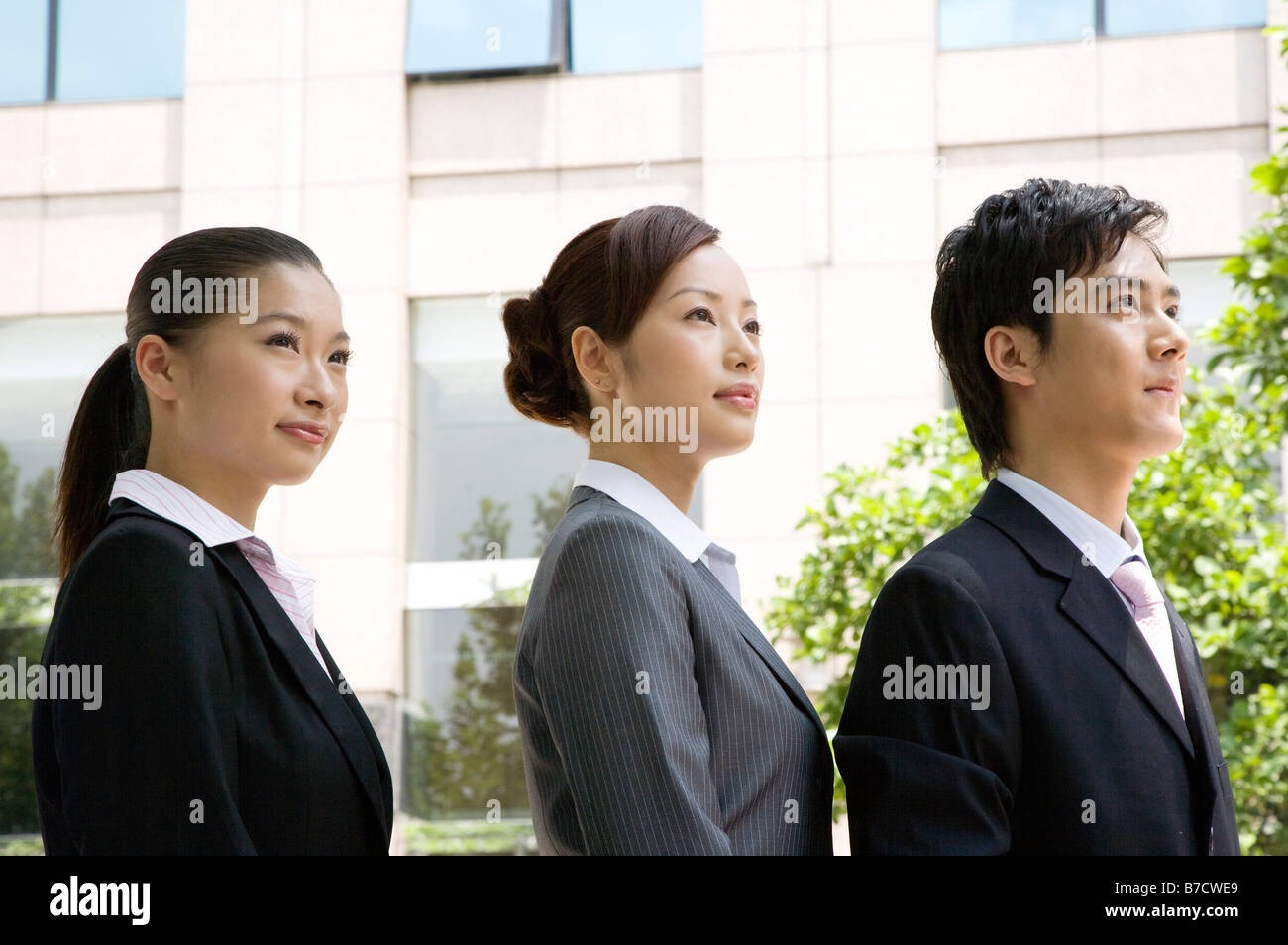 People standing too close hi-res stock photography and images - Alamy