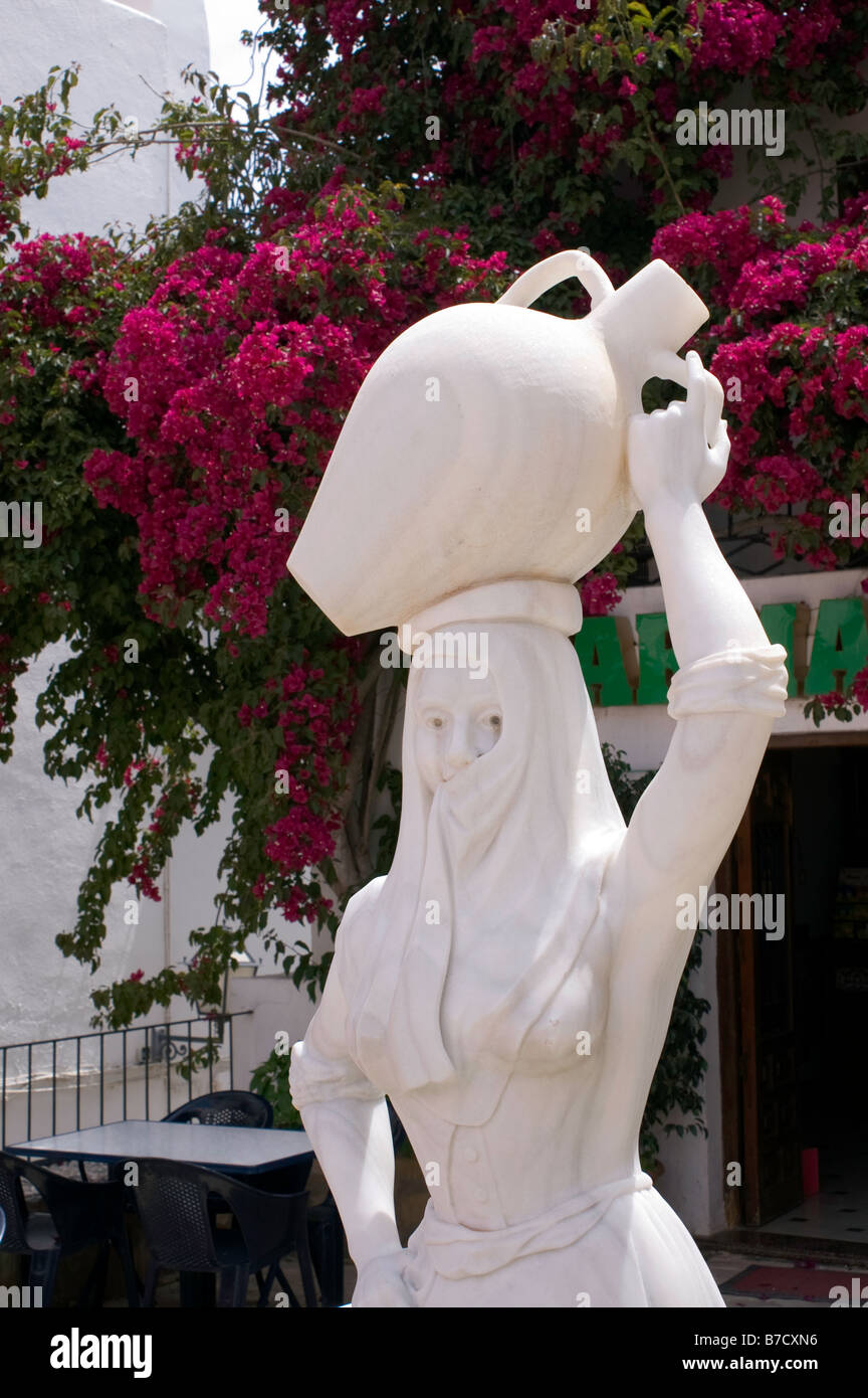Female water carrier hi-res stock photography and images - Alamy