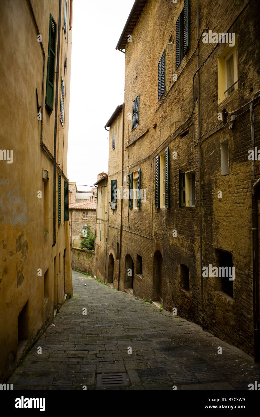 Back alley street in Sienna, italy Stock Photo - Alamy