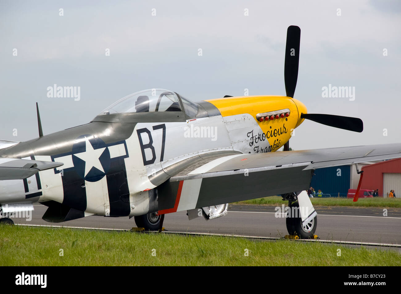 P51 mustang fighter plane hi-res stock photography and images - Alamy
